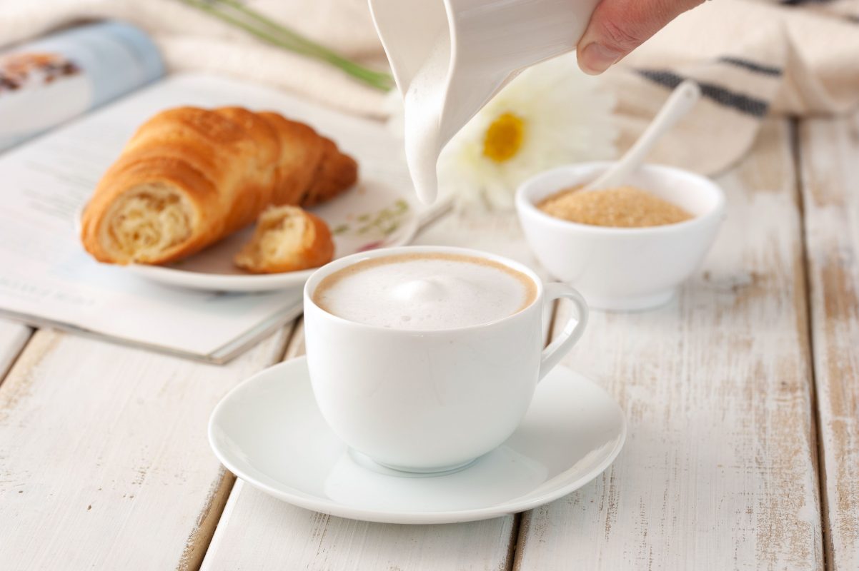 Café Au Lait - Thức uống truyền thống từ nước Pháp | Thời Đại Coffee ...