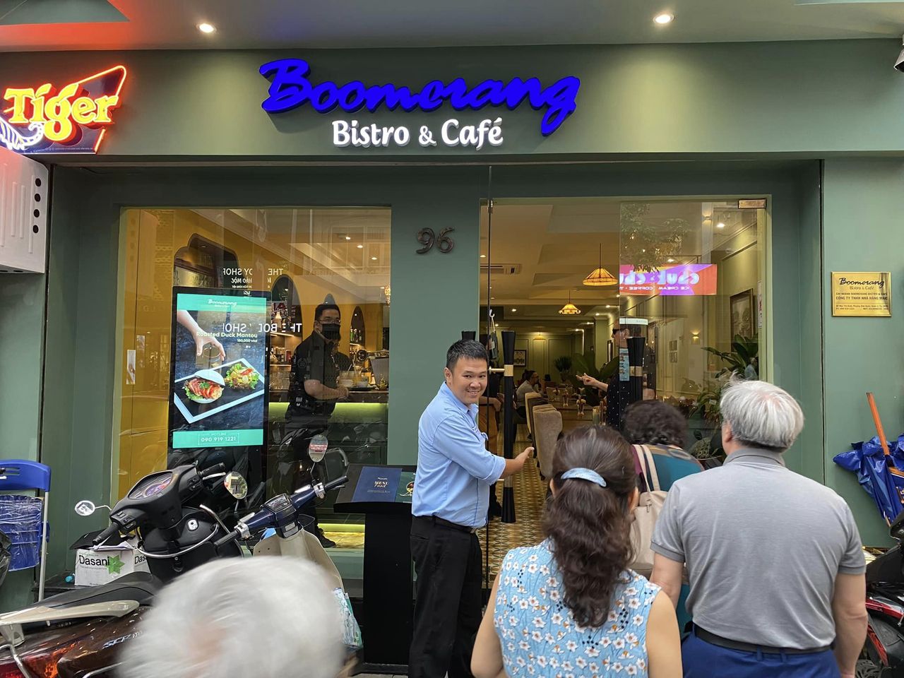 Nhật ký lắp máy #39: Boomerang Bistro & Café | Thời Đại Coffee| Nhập ...